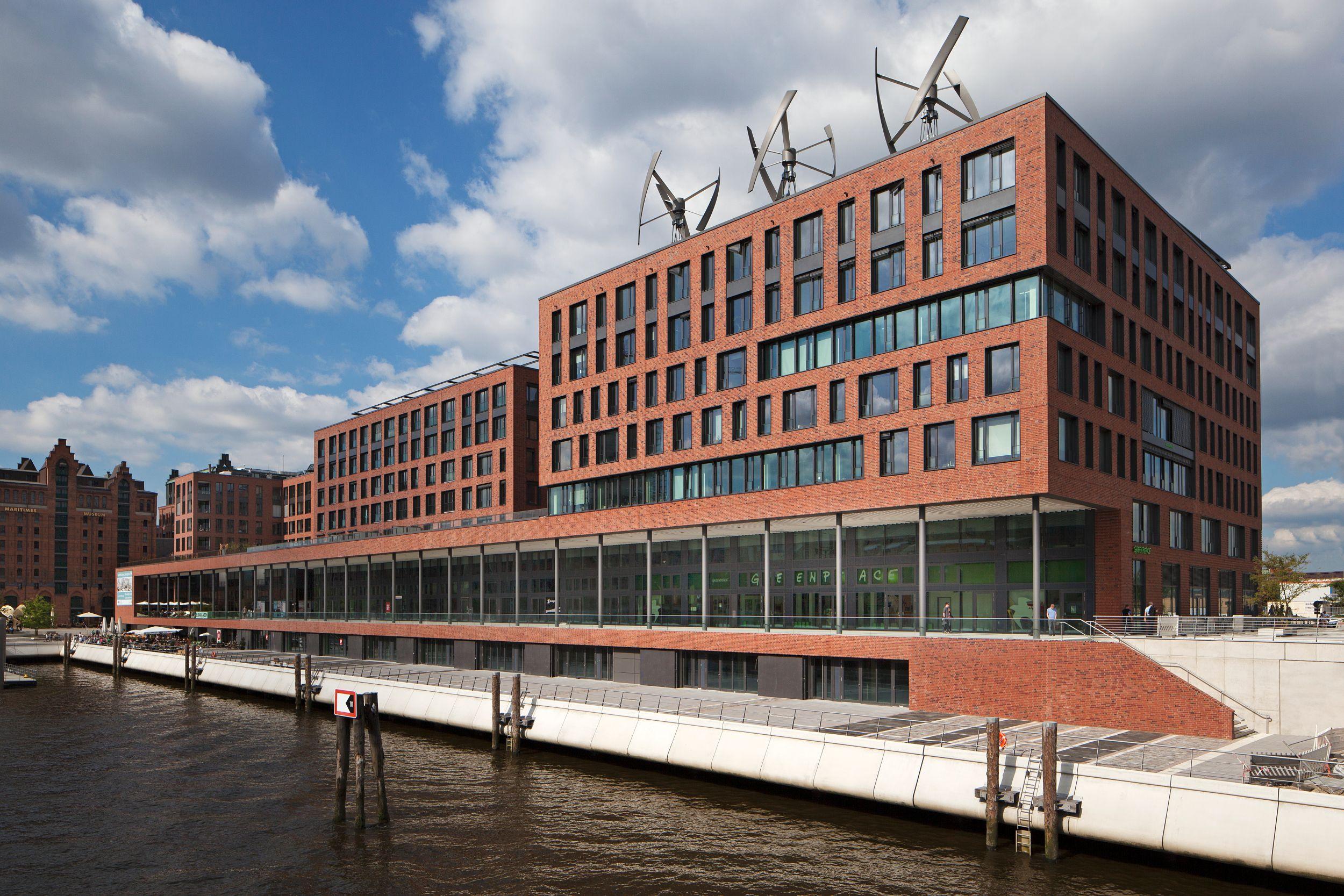 HCHH-Elbarkaden BF 44-45 Greenpeace